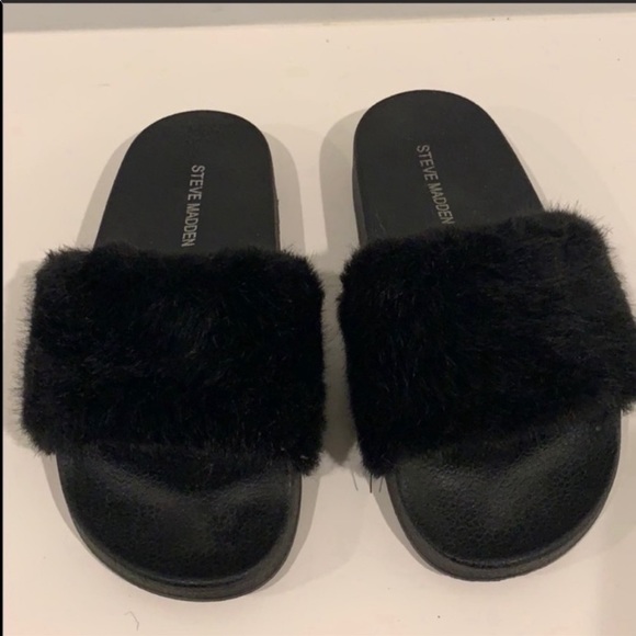 Steve Madden | Shoes | Steven Maiden Girls Slide Son Soft Black Fur Sz ...